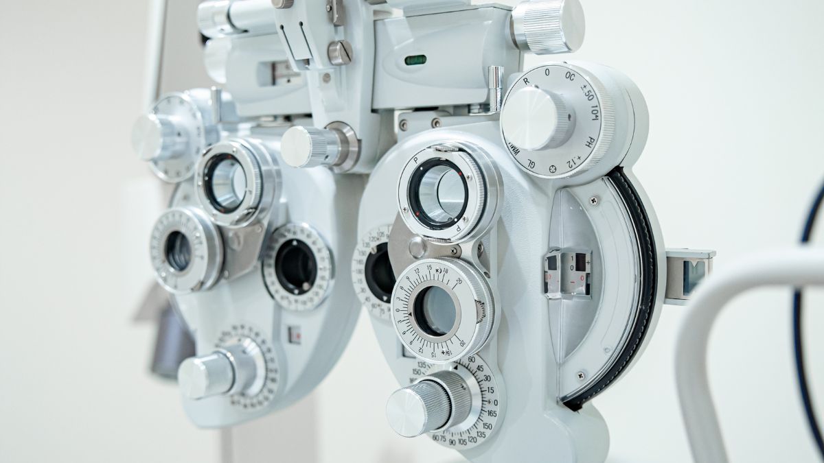 How To Choose a Reliable LASIK Eye Center? | Eye Pain Center